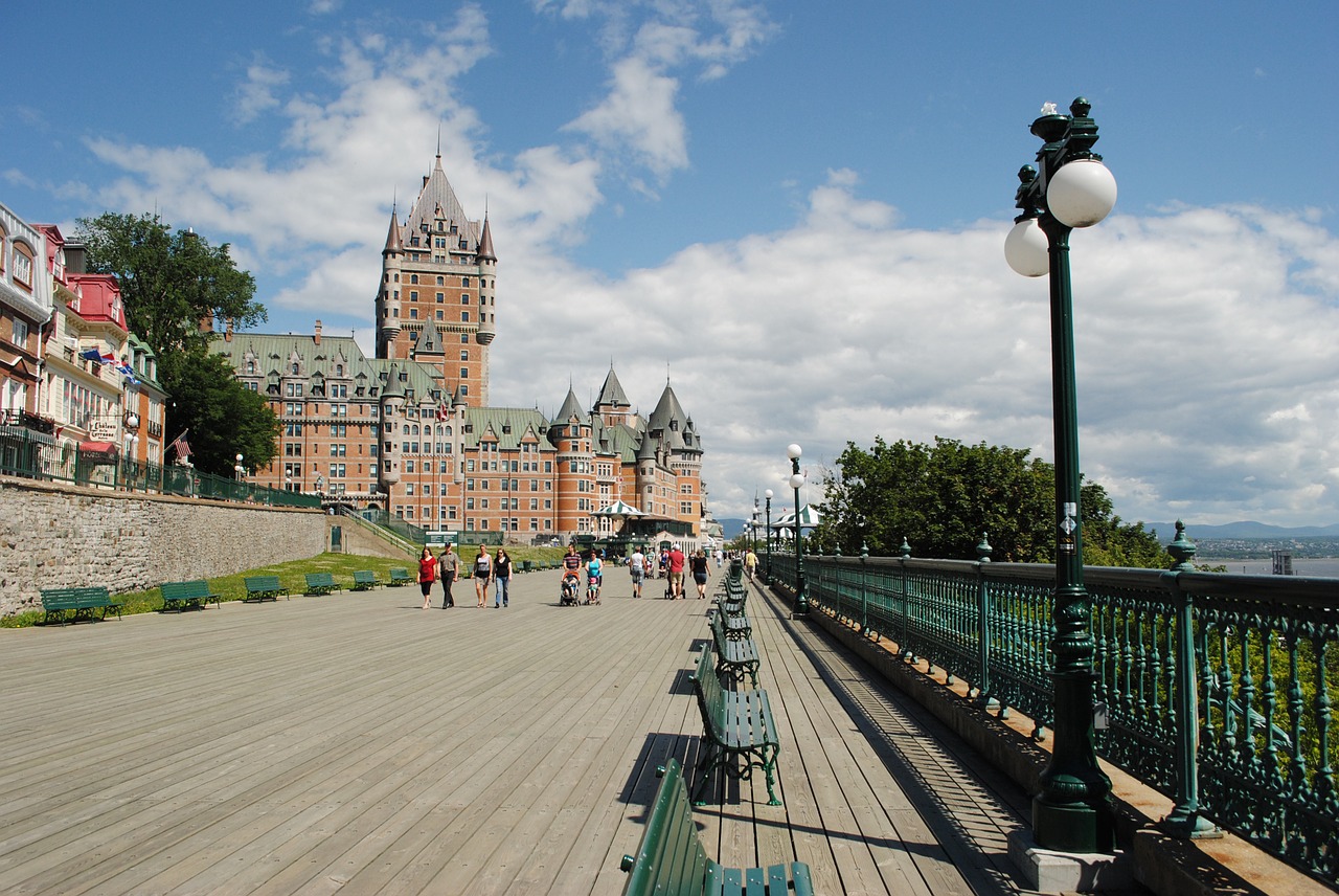 Pedestrian Pathways: Ontario & Québec